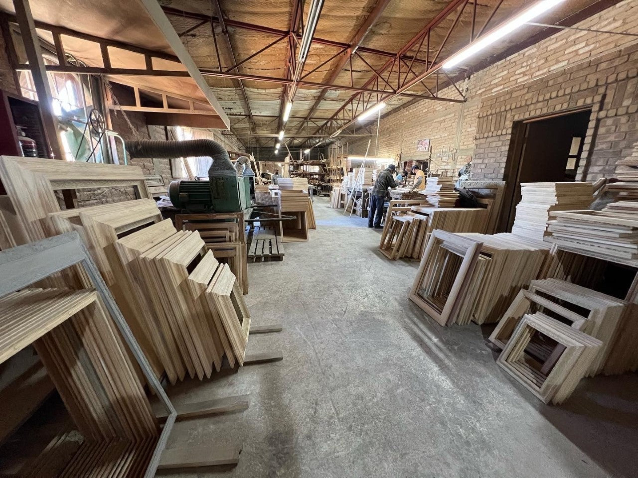 CUSTOM MADE WOOD PICTURE FRAMES – Laredo Frame Factory